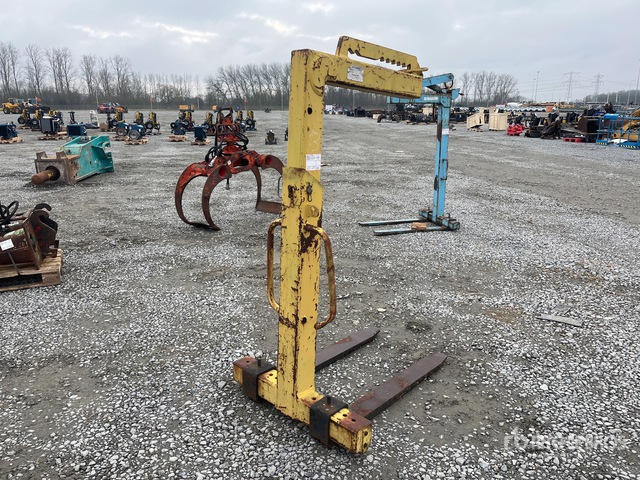 2009 Crane Pallet Forks | Ritchie Bros. Auctioneers