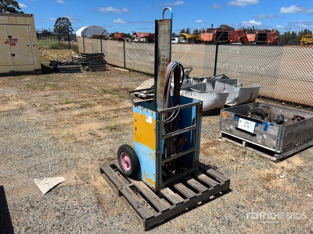 Oxy & Acetylene Bottle Trolley | Ritchie Bros. Auctioneers
