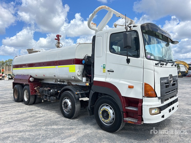 2006 Hino FY 700 Series 16000 L 8x4 Twin-Steer Water Truck | Ritchie ...
