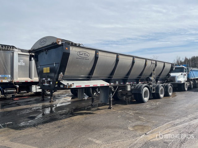 2019 Trout River 38 ft Tri/A Live Bottom Trailer | Ritchie Bros ...