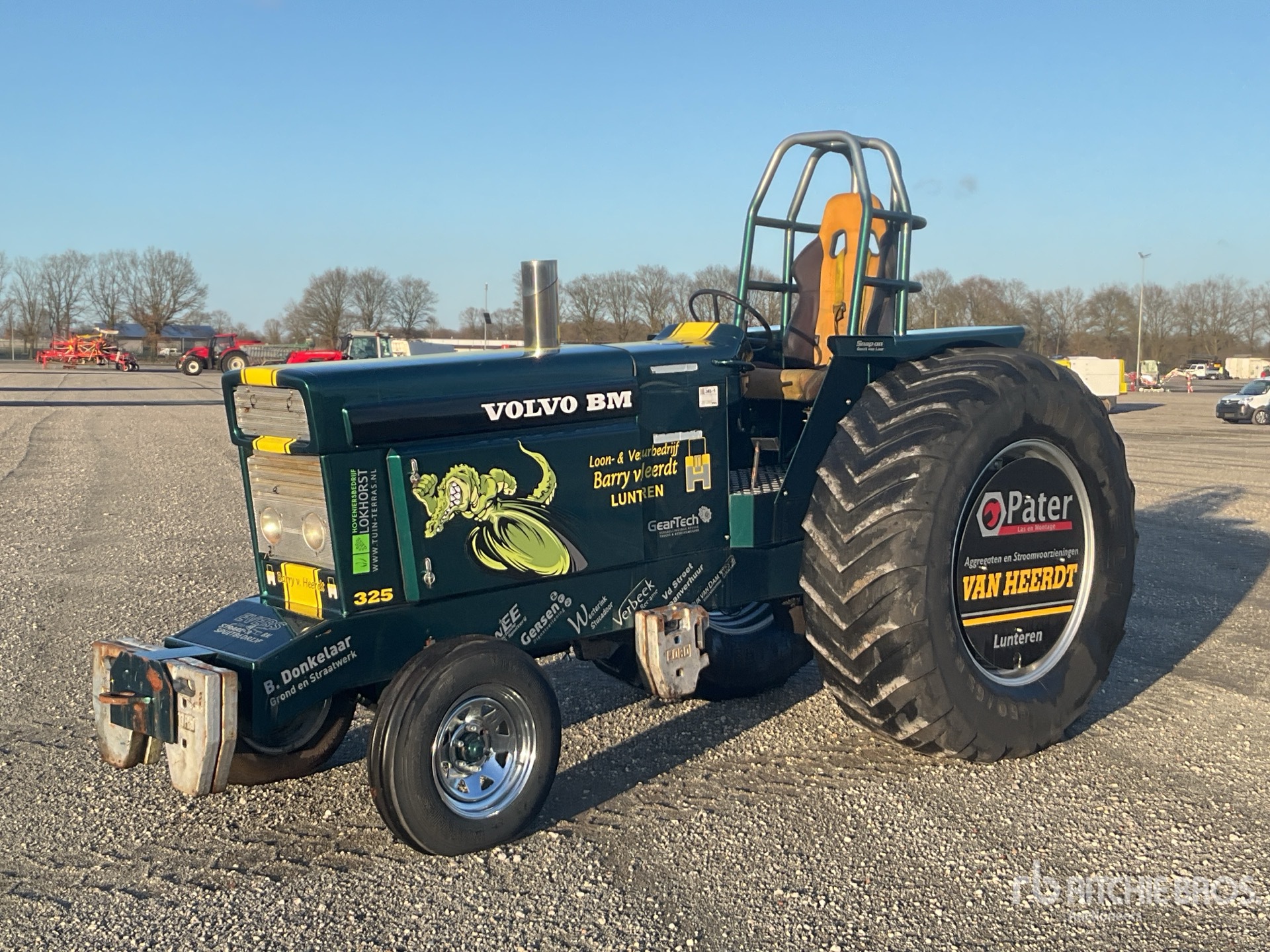 Volvo BM 700 2WD Tractor | Ritchie Bros. Auctioneers