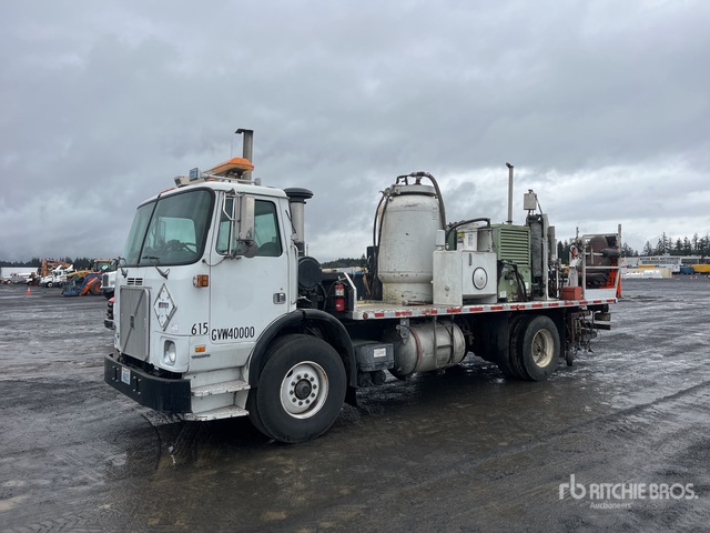 2001 Volvo WX42 4x2 COE Paint Striping Truck | Ritchie Bros. Auctioneers