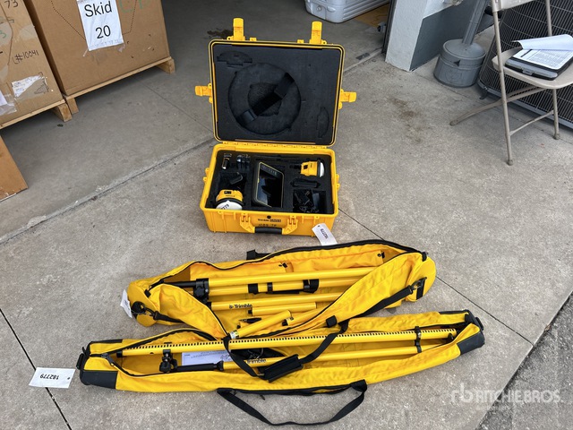 Trimble SPS986 Smart Antenna GPS Receiver Kit | Ritchie Bros. Auctioneers
