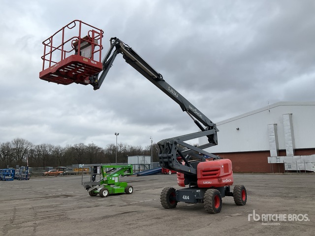 2014 Skyjack SJ63AJ 4WD Diesel Articulating Boom Lift | Ritchie Bros ...