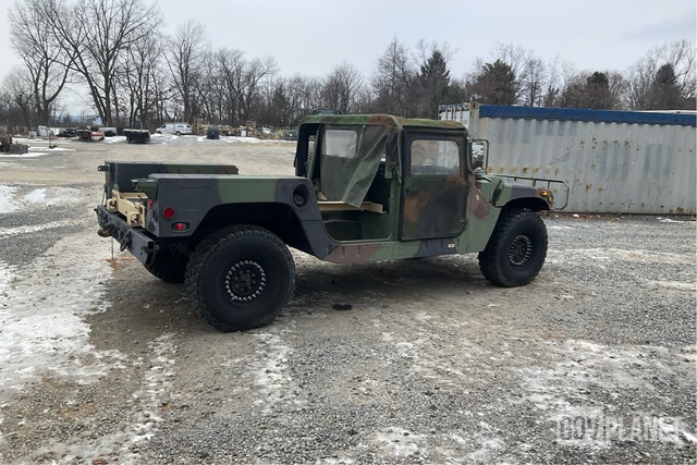 Surplus 1992 AM General M1097 HMMWV 2 Door Soft Top w/Truck Body in ...