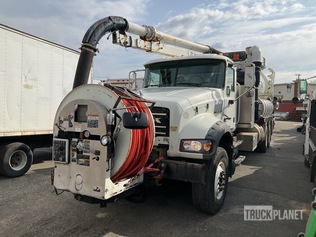 Vactor 2100 on 2010 Mack GU173 6x4 Vacuum Excavator Truck in Hempstead ...