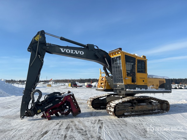 2012 Volvo FC2421C Processor | Ritchie Bros. Auctioneers