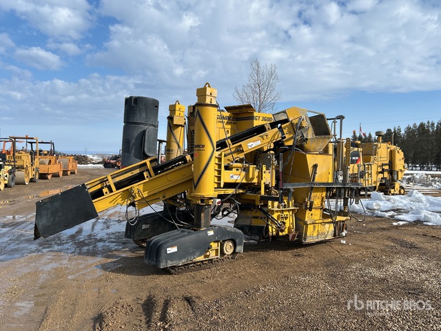 2000 Gomaco GT3600 Curb and Gutter Machine | Ritchie Bros. Auctioneers