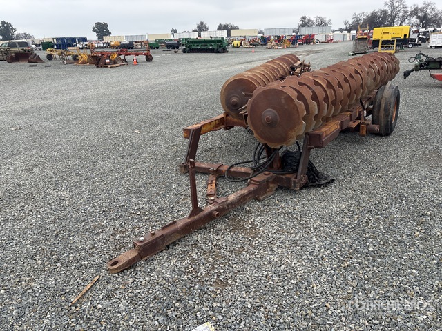 13 ft Offset Breaking Disc | Ritchie Bros. Auctioneers