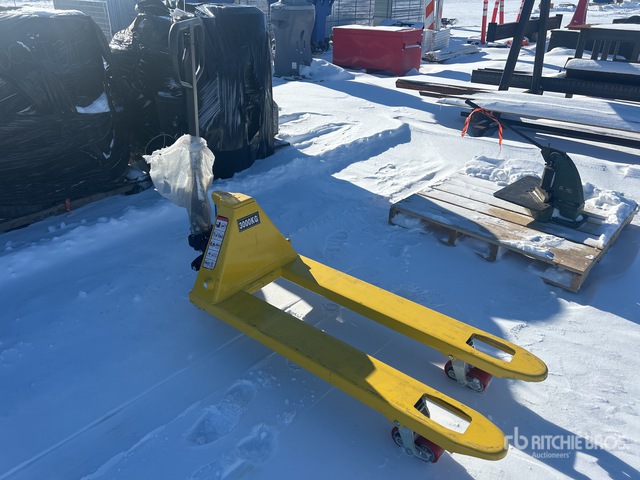 3000 kg Pallet Jack (Unused) | Ritchie Bros. Auctioneers