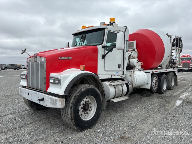 2016 Kenworth W900 10x4 Mixer Truck | Ritchie Bros. Auctioneers
