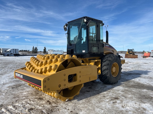 2006 Cat CP-563E Padfoot Drum Compactor | Ritchie Bros. Auctioneers