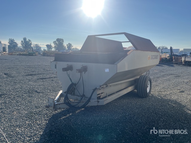 2010 JackRabbit HP335 Hydraulic Nut Cart | Ritchie Bros. Auctioneers