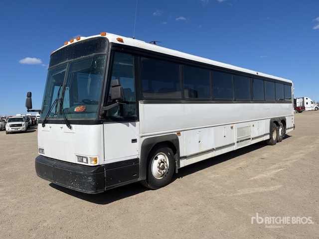 1998 MCI 102-DL3 6x2 55-Seat Coach | Ritchie Bros. Auctioneers
