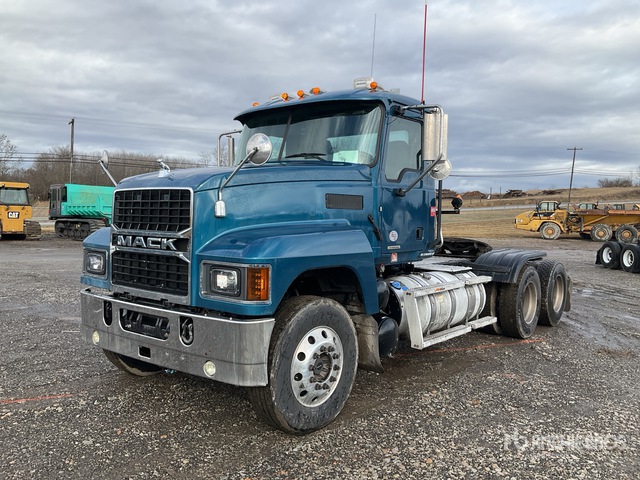 2019 Mack Pinnacle 6x4 T/A Day Cab Truck Tractor | Ritchie Bros ...