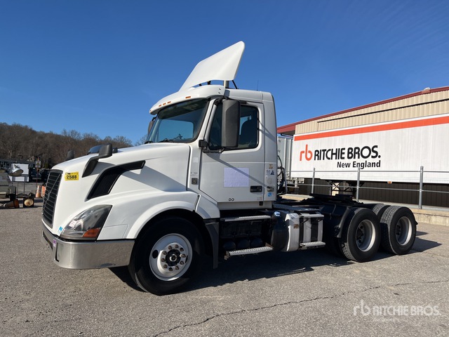 2014 Volvo VNL 6x4 T/A Day Cab Truck Tractor | Ritchie Bros. Auctioneers