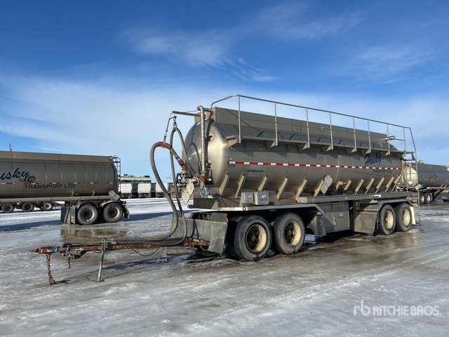 2014 Tremcar 32000 L Quad/A Tanker Trailer | Ritchie Bros. Auctioneers