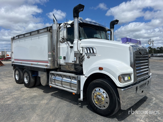 2016 Mack CMHR Trident 6x4 Tipper Truck | Ritchie Bros. Auctioneers