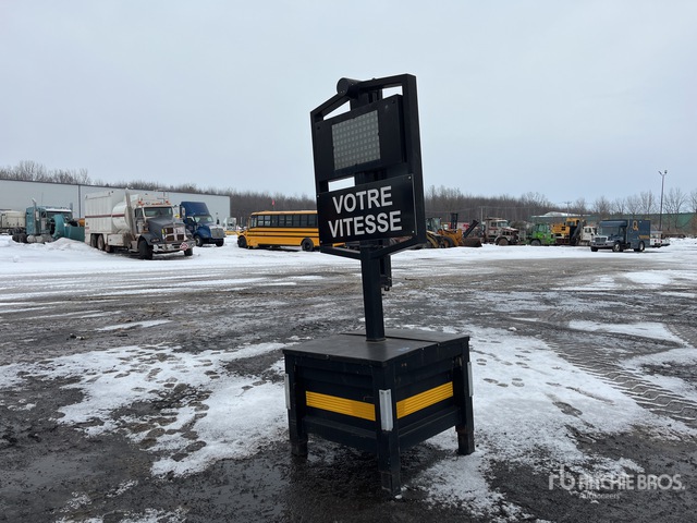 2011 Traffic Innovation SSA-3 Speed Radar Sign Divers - Dispositifs de ...
