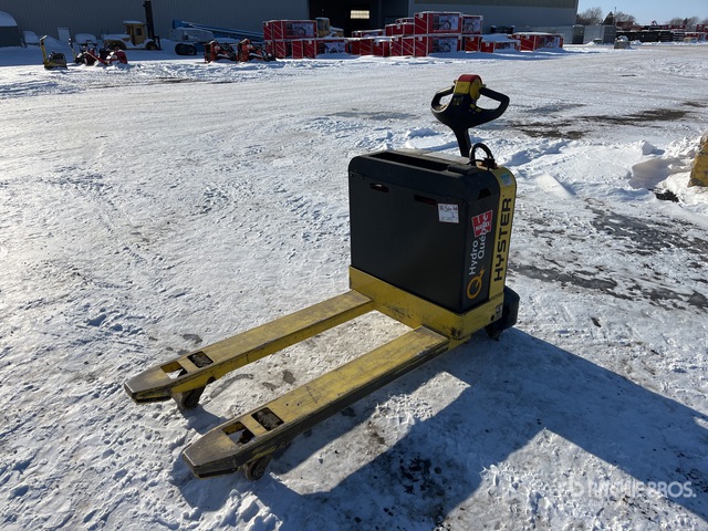 2003 Hyster W40Z 4000 lb Electric Pallet Jack | Ritchie Bros. Auctioneers