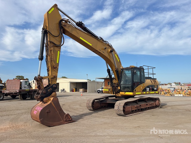 2009 Cat 329D L Tracked Excavator | Ritchie Bros. Auctioneers