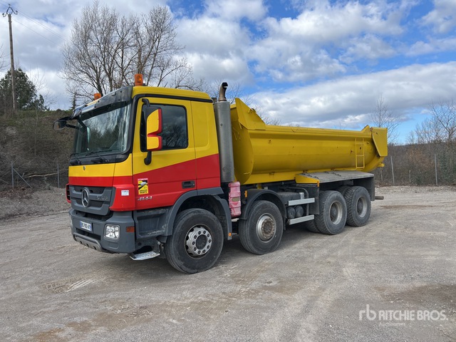 2010 Mercedes-Benz Actros 4144 8x4 Camion Benne Tri/A Dump Truck | Ritchie Bros. Auctioneers