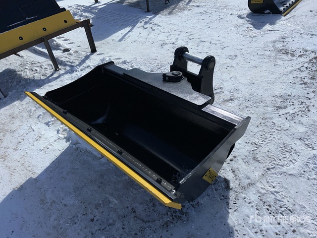 Dynamic 80 48 in Tilting Cazo para excavadora (Unused) | Ritchie Bros ...