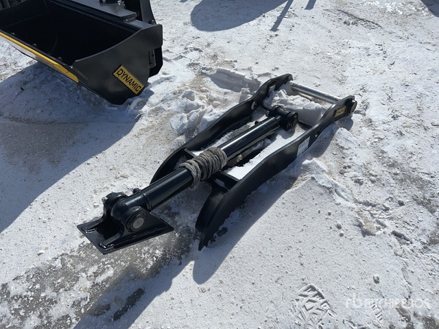 Dynamic 80 14 in Hydraulic Pouce d'excavatrice (Unused) | Ritchie Bros ...