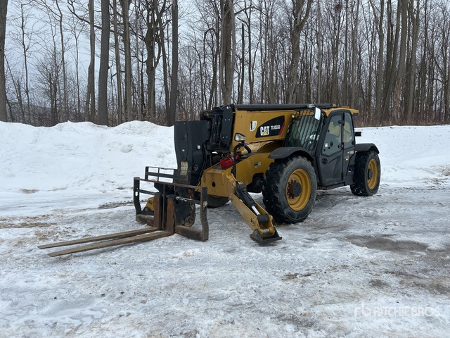 2017 Cat TL1055D Telehandler | Ritchie Bros. Auctioneers