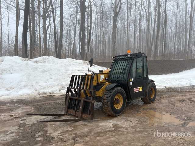 2013 Cat TH255 Telehandler | Ritchie Bros. Auctioneers