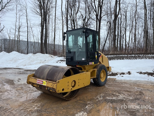 2013 Cat CS44 Smooth Drum Compactor | Ritchie Bros. Auctioneers