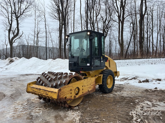 2015 Cat CP44 Padfoot Drum Compactor | Ritchie Bros. Auctioneers