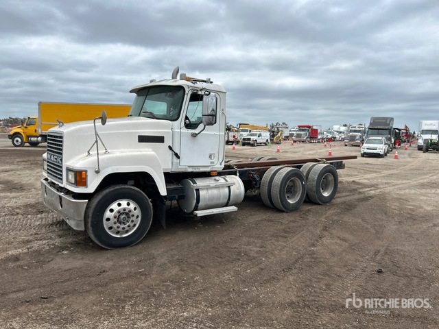 2005 Mack CHN613 6x4 Cab and Chassis | Ritchie Bros. Auctioneers