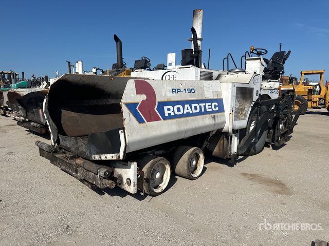 2007 Roadtec RP190 Wheel Asphalt Paver | Ritchie Bros. Auctioneers