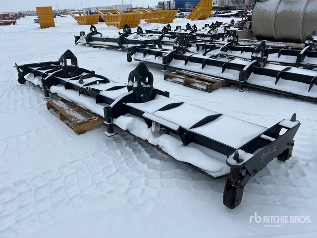 Lift Technologies Vacuum Lifter Pipe Shoes | Ritchie Bros. Auctioneers