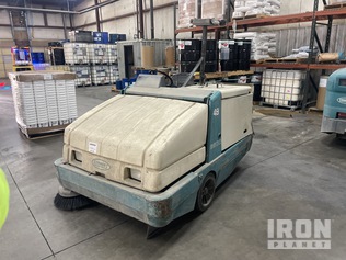 2000 Tennant 6500 Ride-On Floor Sweeper in Denver, Colorado, United ...