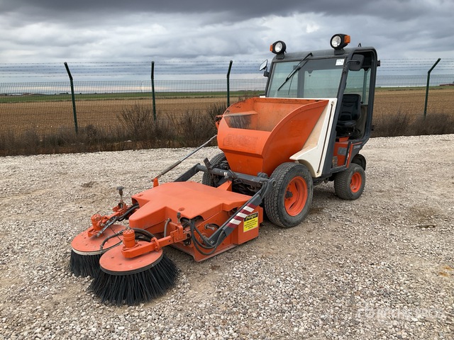 2004 Ausa 120-RMB 4x2 Sweeper Dumper | Ritchie Bros. Auctioneers