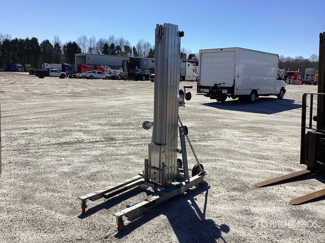 2022 Sumner 2124 Material Hoist | Ritchie Bros. Auctioneers