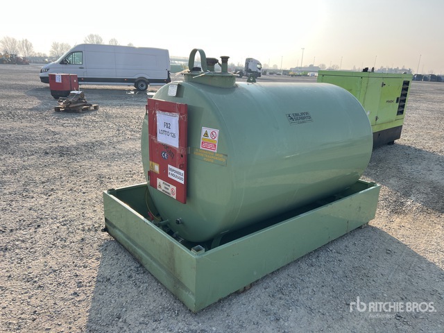 2017 Emiliana Serbatoi TF2/50 2400 L Steel Fuel Tank | Ritchie Bros ...