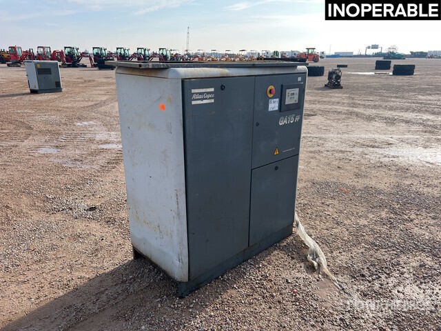 2004 Atlas Copco GA15 Compresseur A Air Air Compressor (Inoperable ...