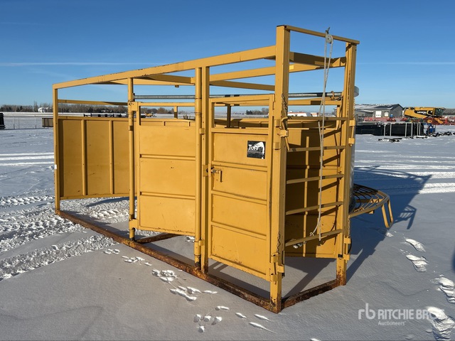Tuff 16 ft Crowding Tub | Ritchie Bros. Auctioneers