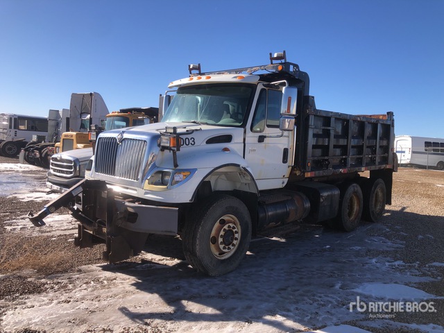 2003 International 7600 6x4 T/A Dump Truck (Inoperable) | Ritchie Bros ...