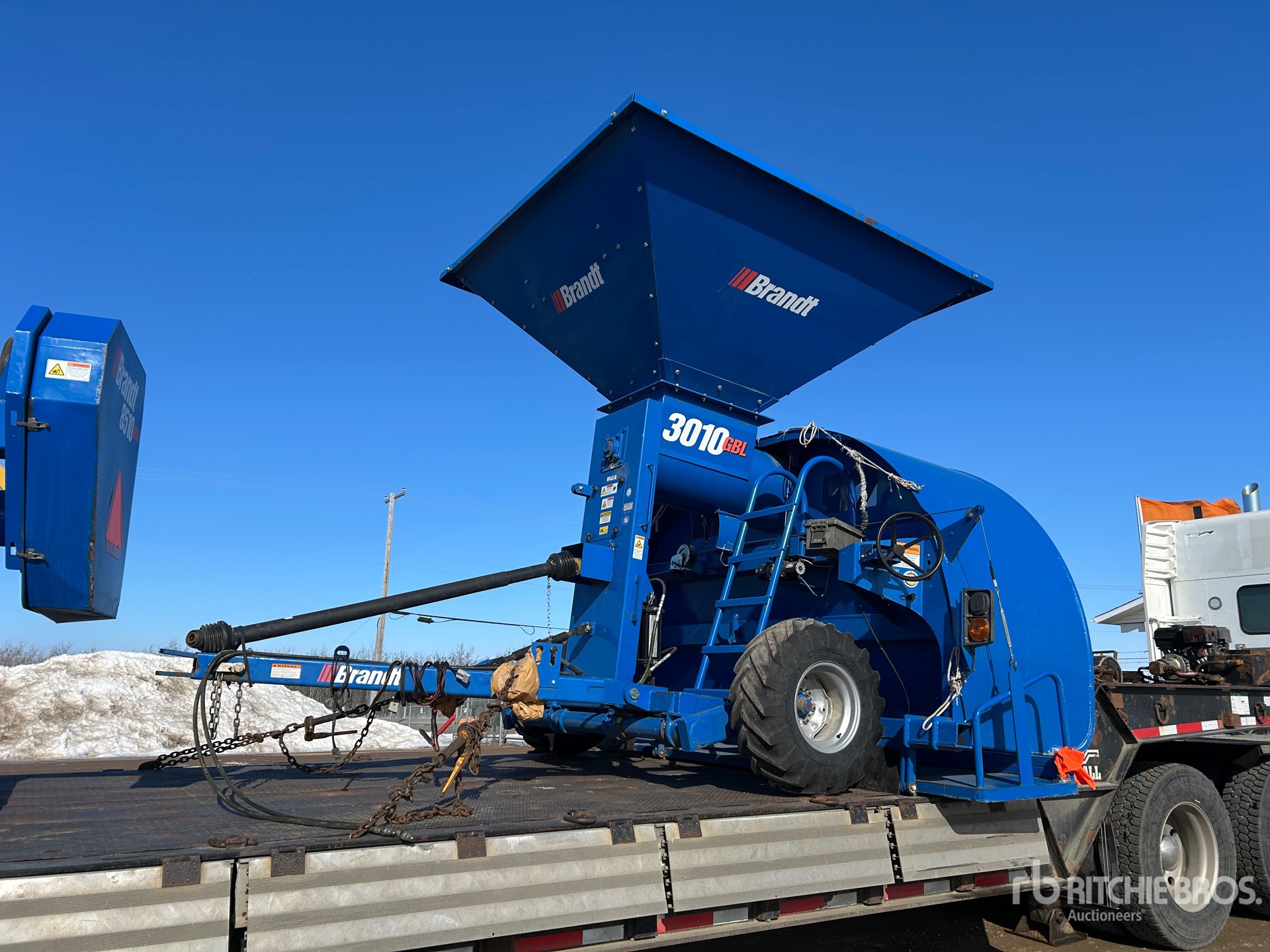 2014 Brandt 3010 GBL 10 ft Grain Bagger | Ritchie Bros. Auctioneers