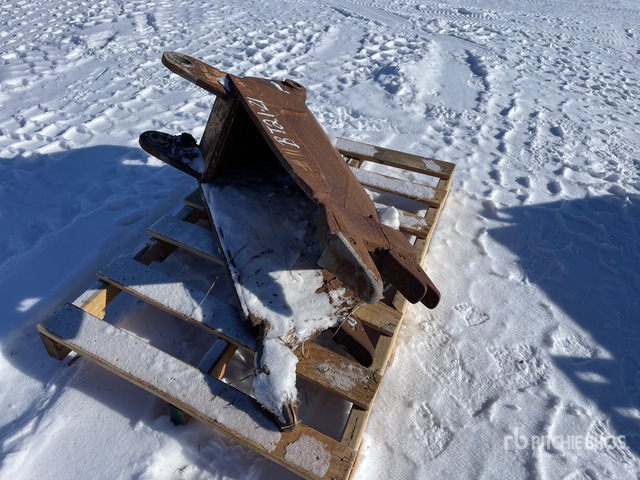 13 in Frost Backhoe Rear Bucket | Ritchie Bros. Auctioneers