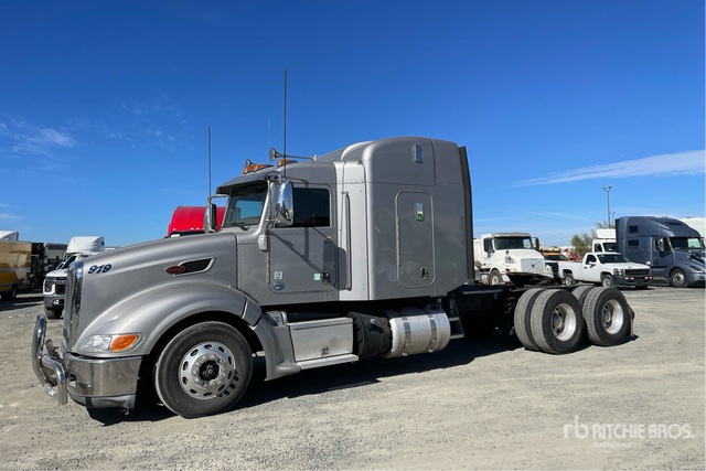 2015 Peterbilt 386 6x4 T/A Sleeper Truck Tractor | Ritchie Bros. Auctioneers