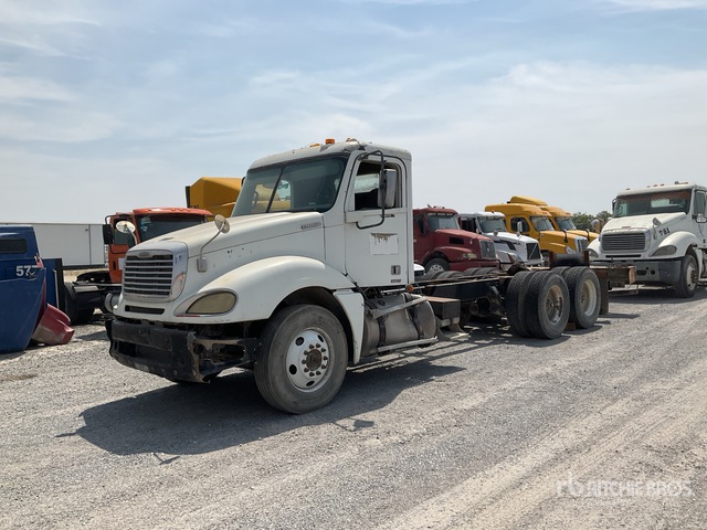 2012 Freightliner Columbia CL120 6x4 Camion Chasis Cabina (INOPERABLE ...