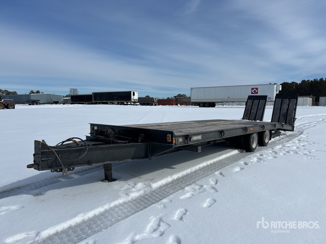 1999 JC Trailer 18000 lb 30 ft T/A Equipment Trailer | Ritchie Bros ...
