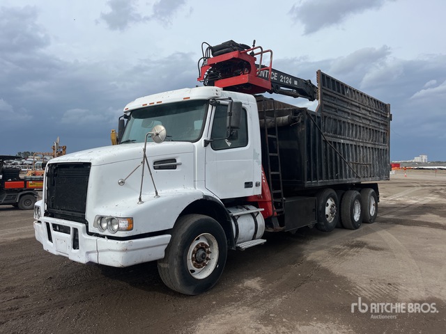 Prentice 2124 12762 lb Knuckle Boom on 2004 Volvo VHD 8x4 Grapple Truck ...