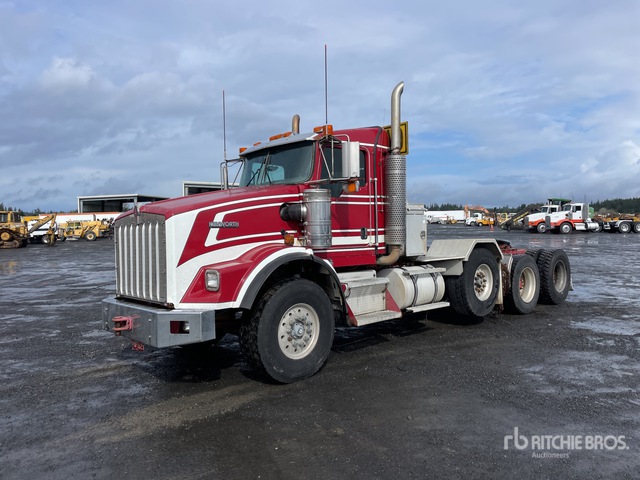 2007 Kenworth T800 Wide Hood 8x4 Heavy Haul Tri/A Day Cab Truck Tractor ...