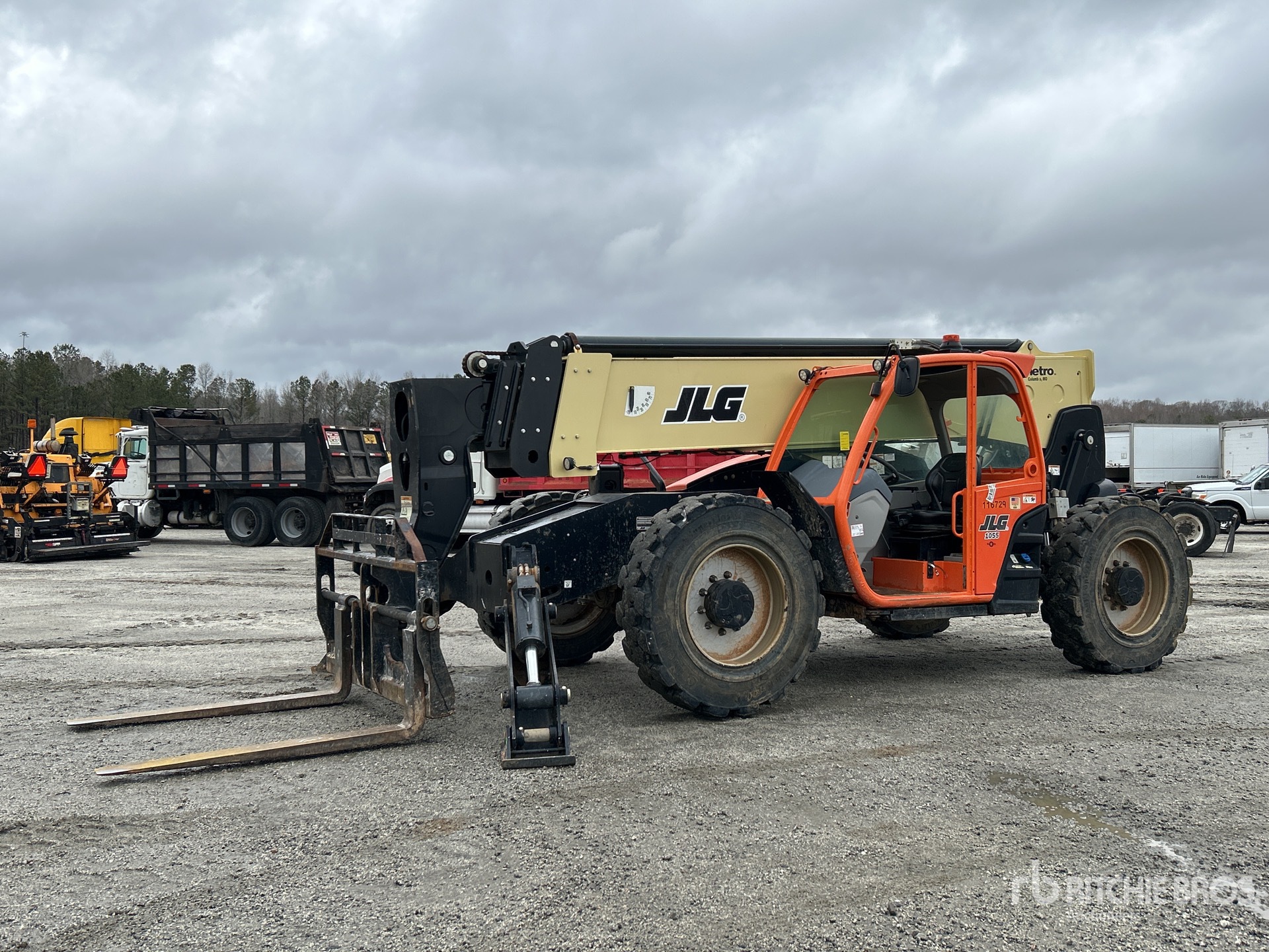 2020 JLG 1055 Telehandler | Ritchie Bros. Auctioneers
